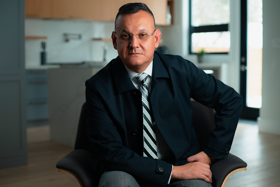 Nelson Fiallo – Financial Services